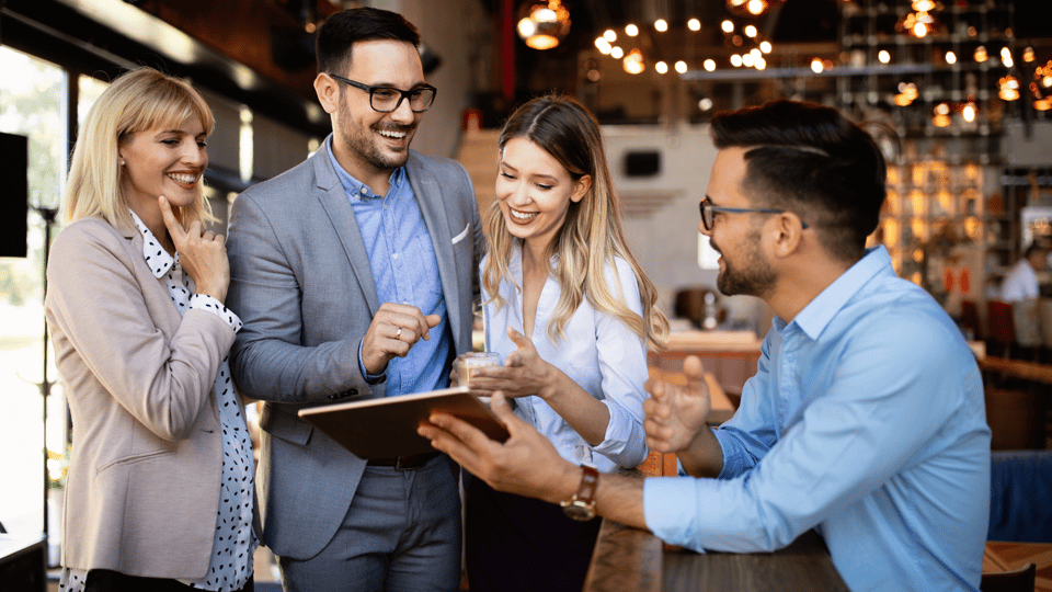 What Is Interpersonal Communication in the Workplace?